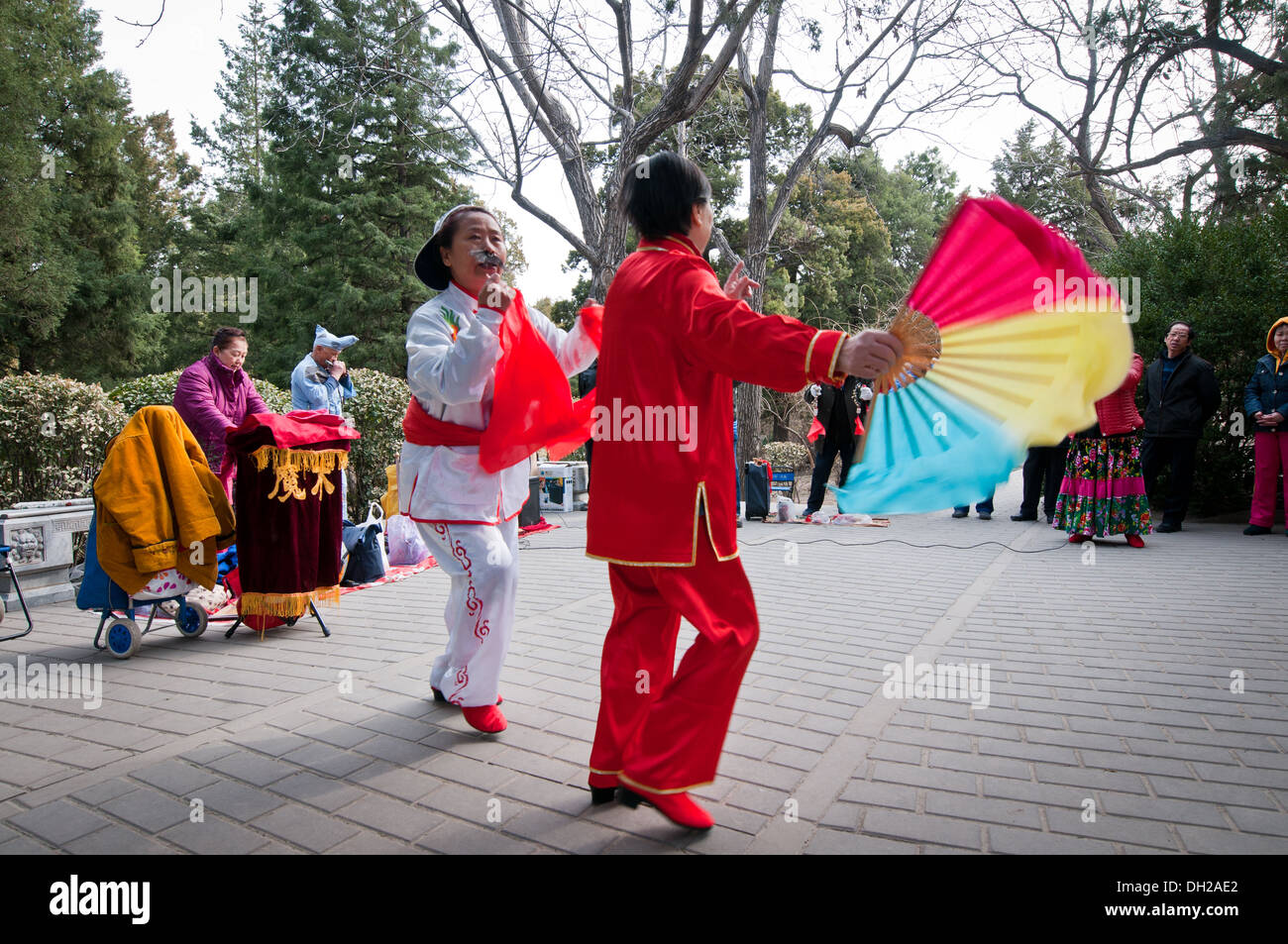 Funny performance hi-res stock photography and images - Alamy