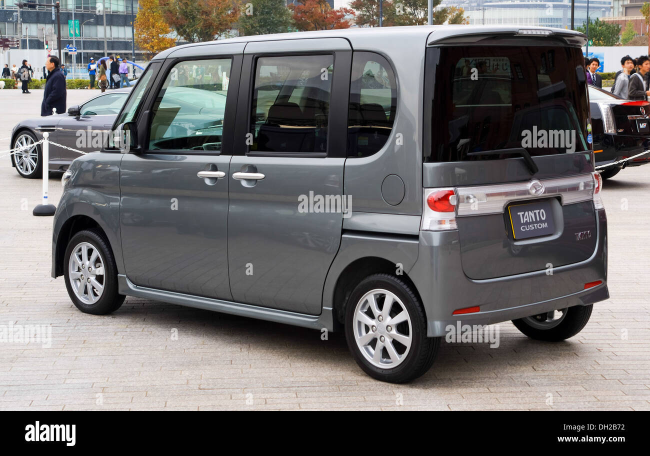 The 2008 Daihatsu Tanto Custom is a compact Japanese kei car known for ...