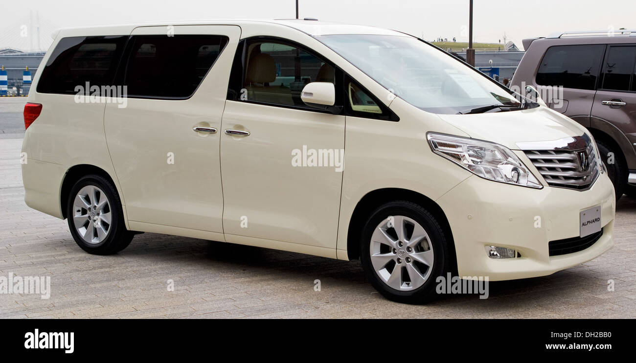 Toyota alphard hi-res stock photography and images - Alamy