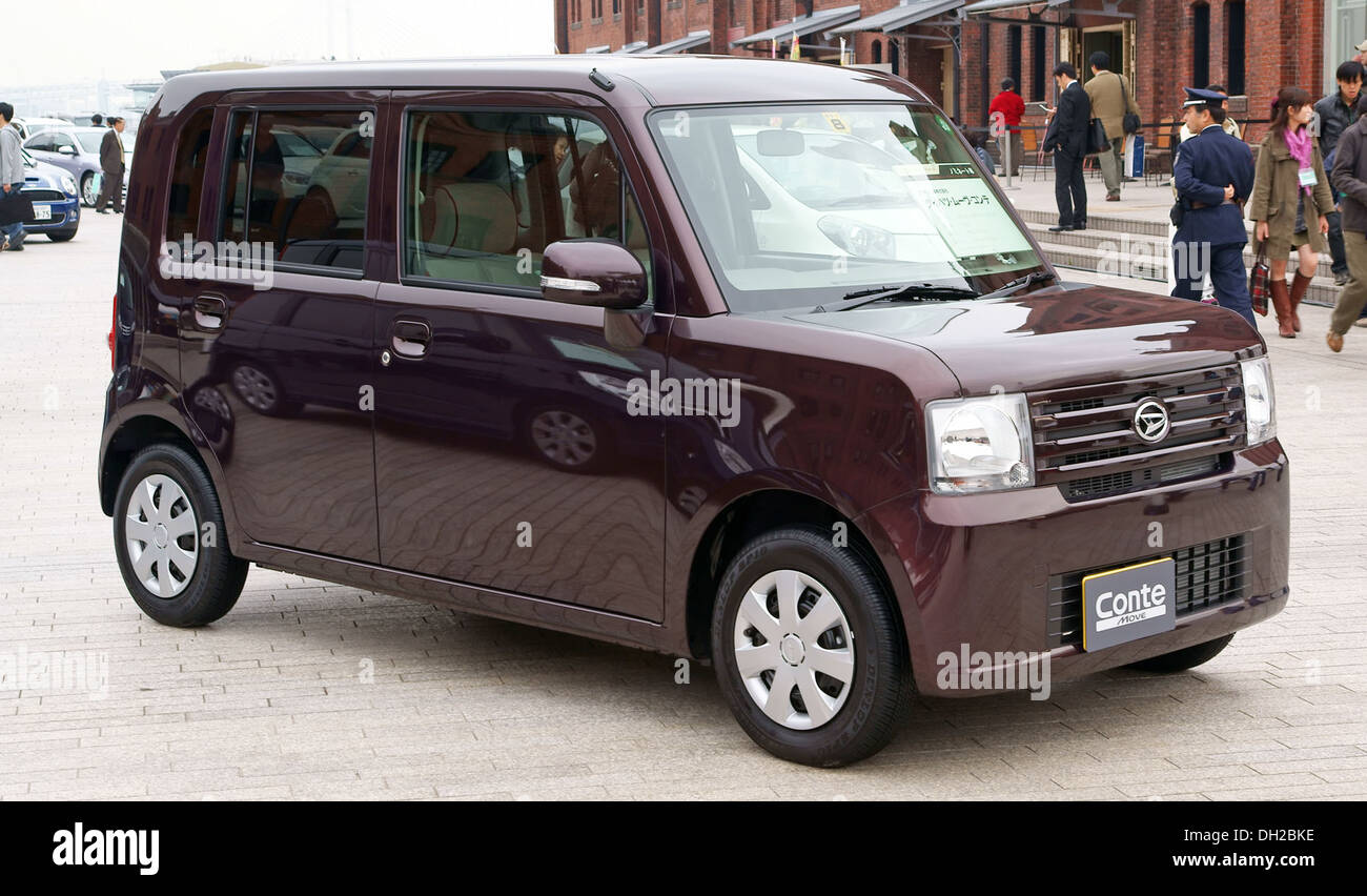 Daihatsu move hi-res stock photography and images - Alamy