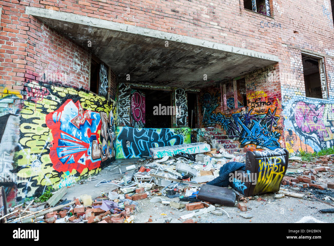 Graffiti on the walls of abandoned factory Stock Photo - Alamy