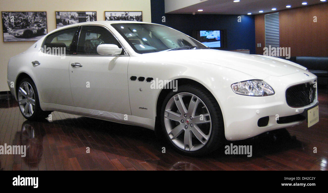 The Maserati Quattroporte V is a luxury sports sedan that combines ...