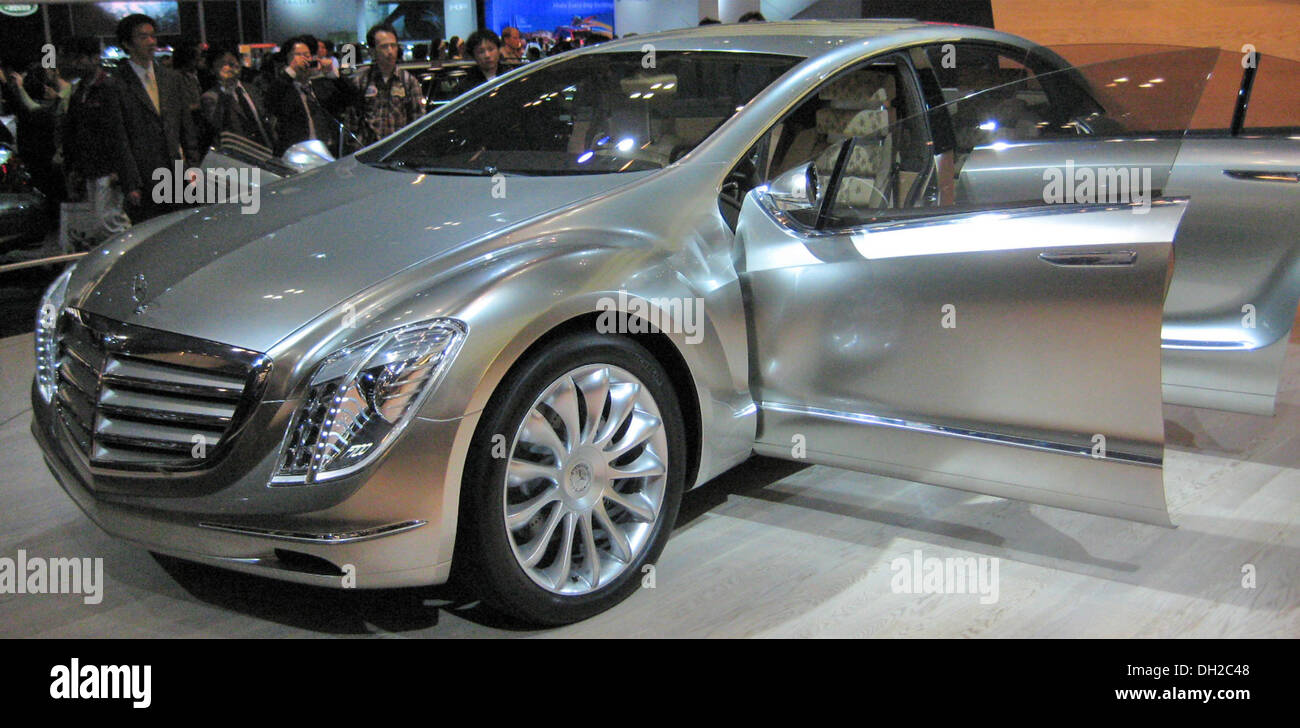 The Mercedes-Benz F700 is a futuristic concept car designed to showcase ...