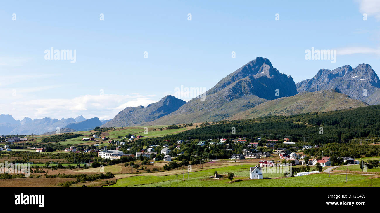 Towns wide hi-res stock photography and images - Alamy