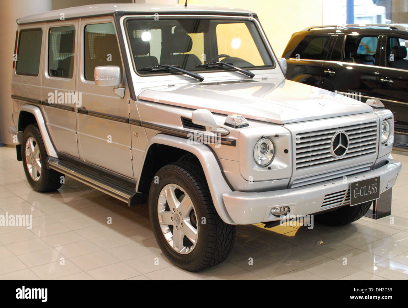 The Mercedes-Benz W463 G500 is a luxury SUV with robust off-road ...