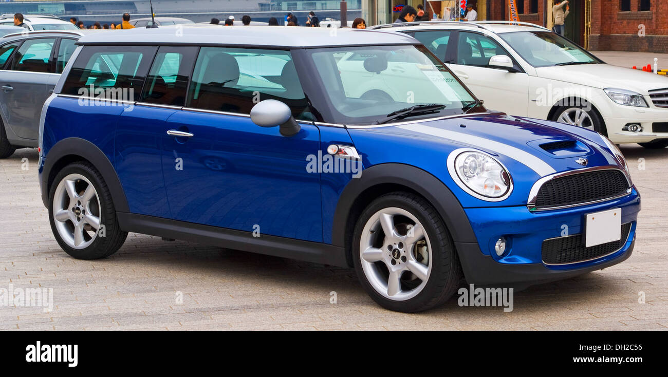 The MINI Cooper S Clubman 01 is a compact, stylish vehicle known for ...