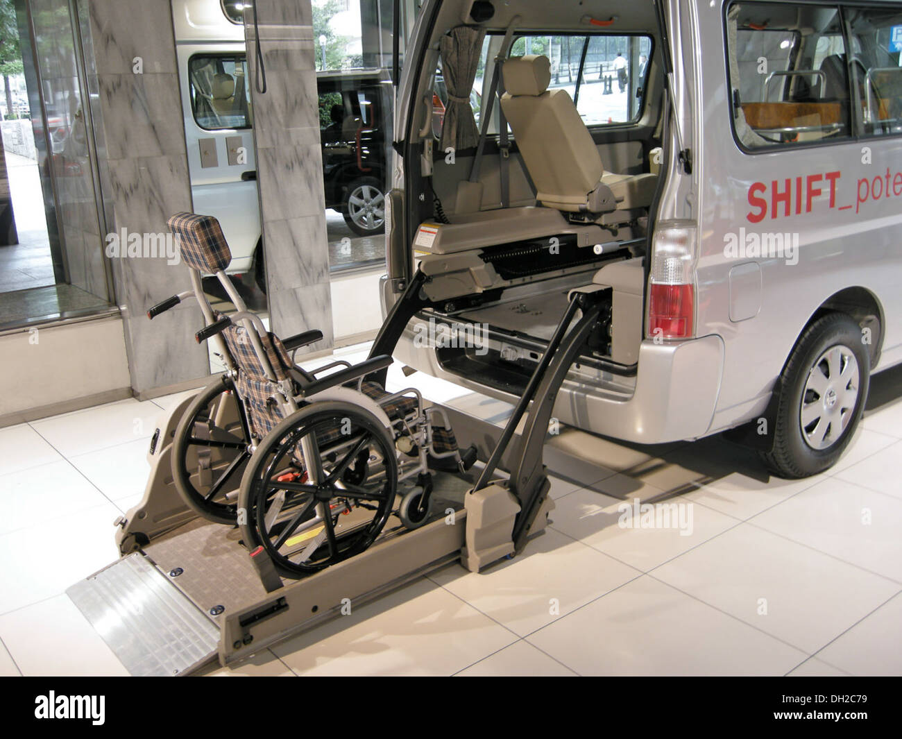 The Nissan E25 Caravan Chaircab is a versatile vehicle designed to ...