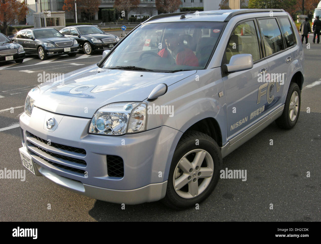 X trail hi-res stock photography and images - Alamy