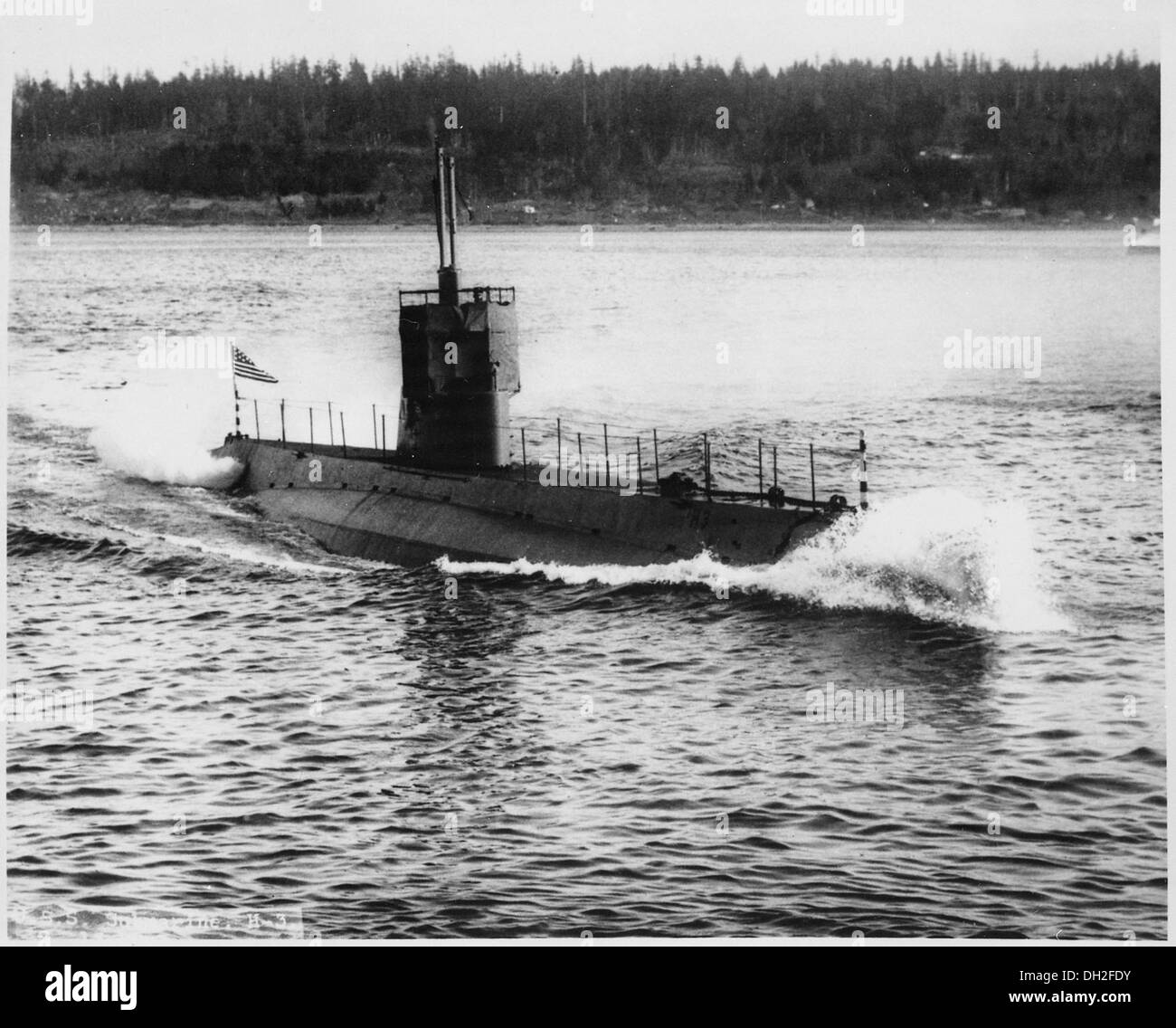 Garfish (SS30), renamed H3. Starboard bow, at launching, 1913 512924 ...