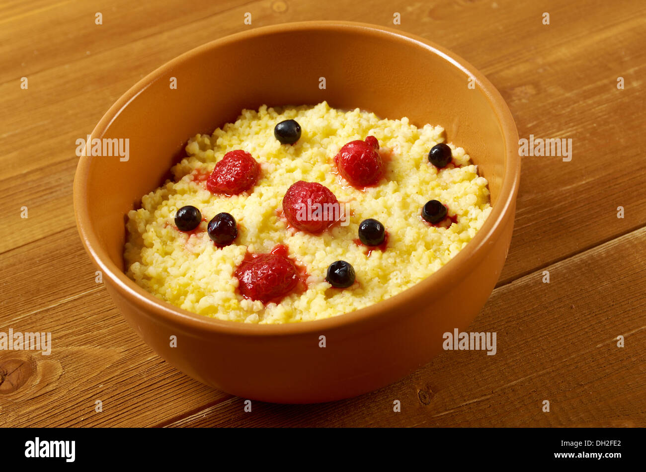 Berry porridge hi-res stock photography and images - Alamy