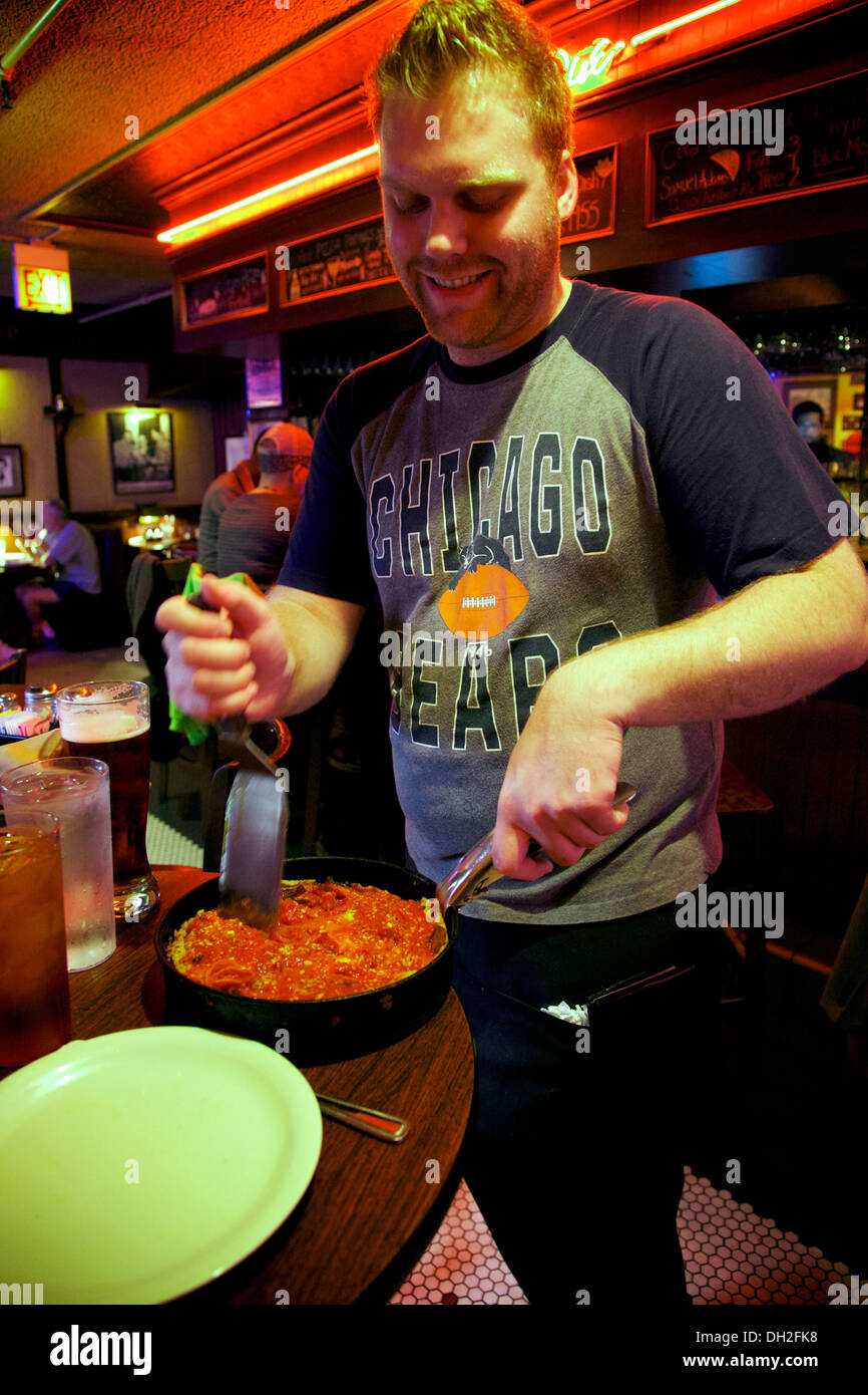 Pizzeria Due - Deep Dish Pizza, Chicago, IL Stock Photo - Alamy