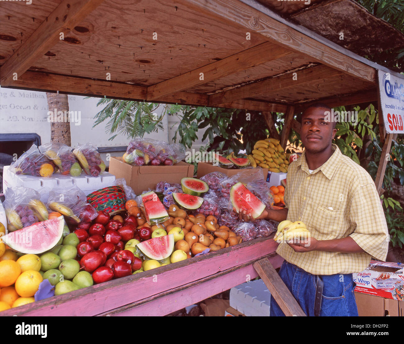 Tropical fruit stall in Nassau, New Providence, Bahamas Stock Photo - Alamy