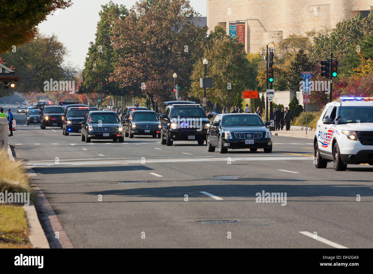 Presidential motorcade hi-res stock photography and images - Alamy