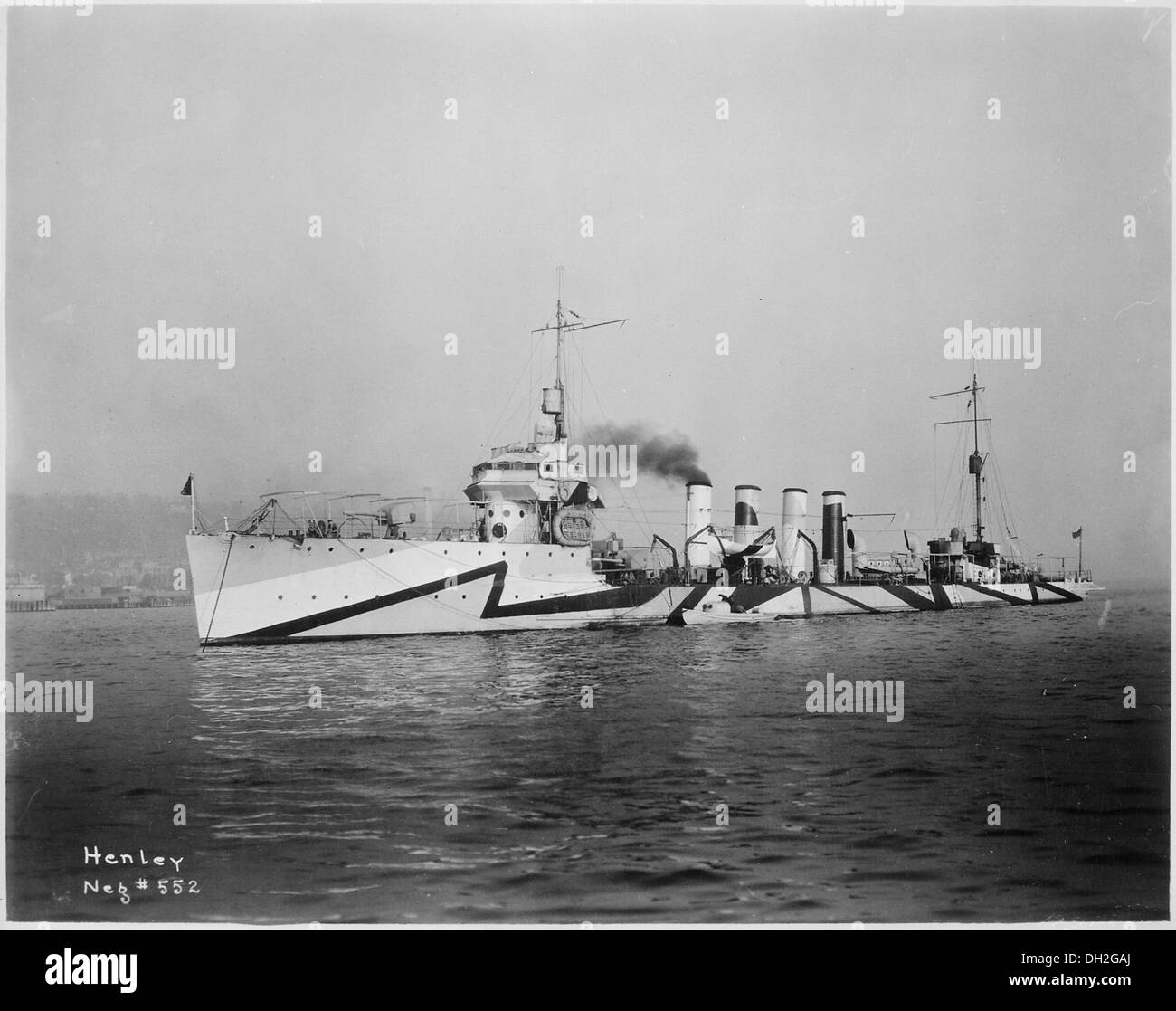 This image shows the port bow of the USS Henley (DD39), a World War I ...