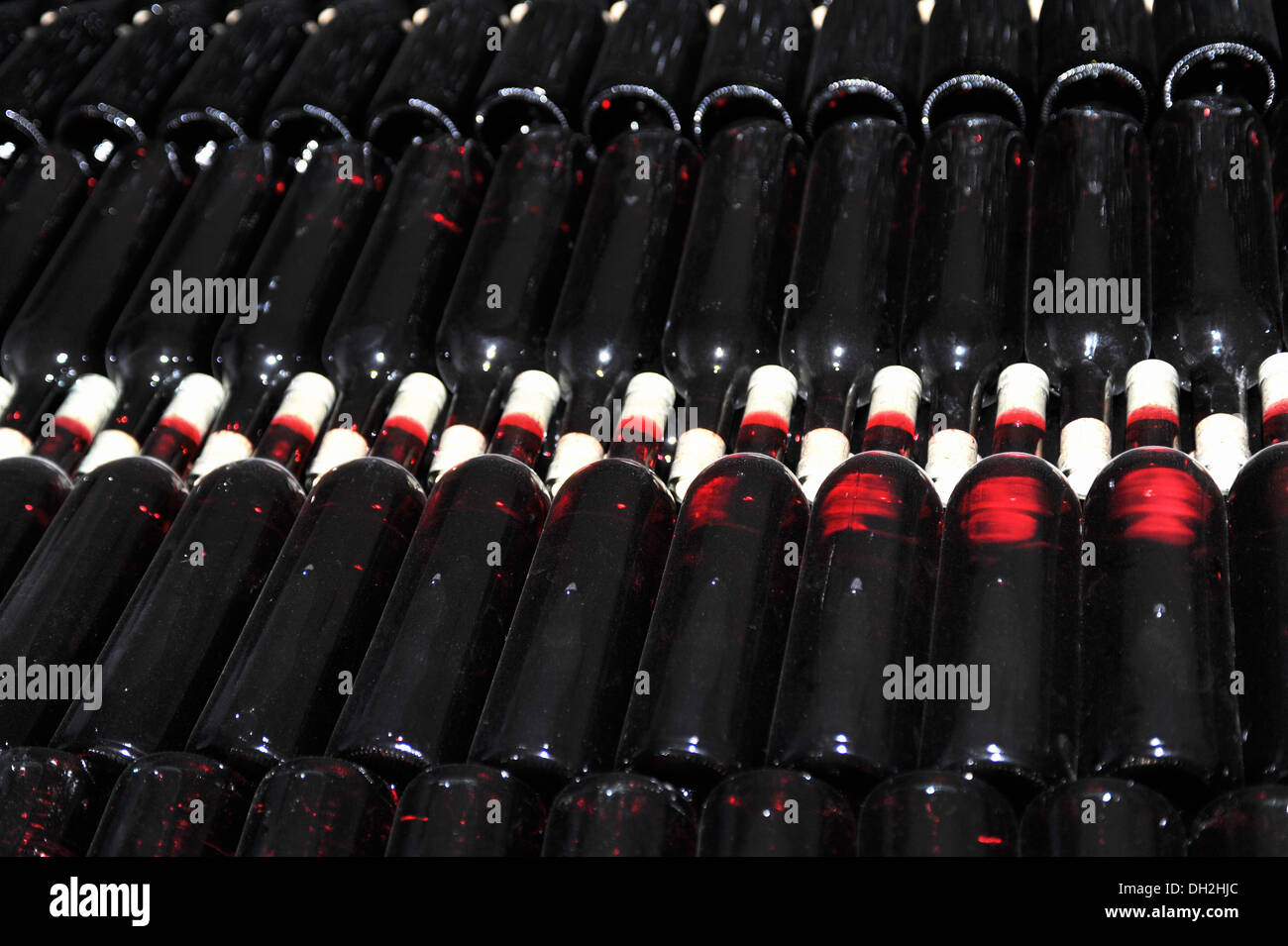 Old bottles of red wine Stock Photo - Alamy