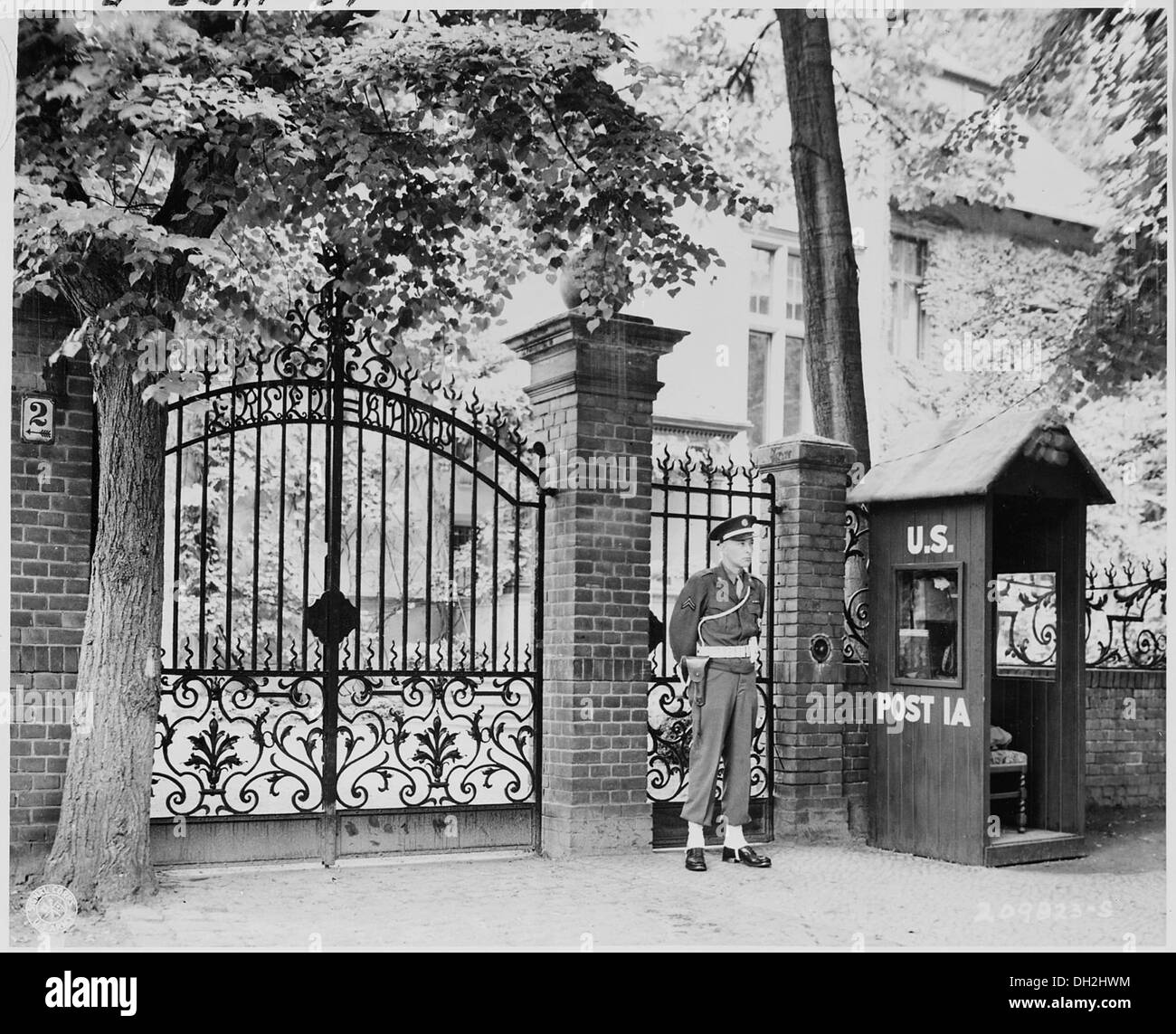 Residence entrance Black and White Stock Photos & Images - Alamy
