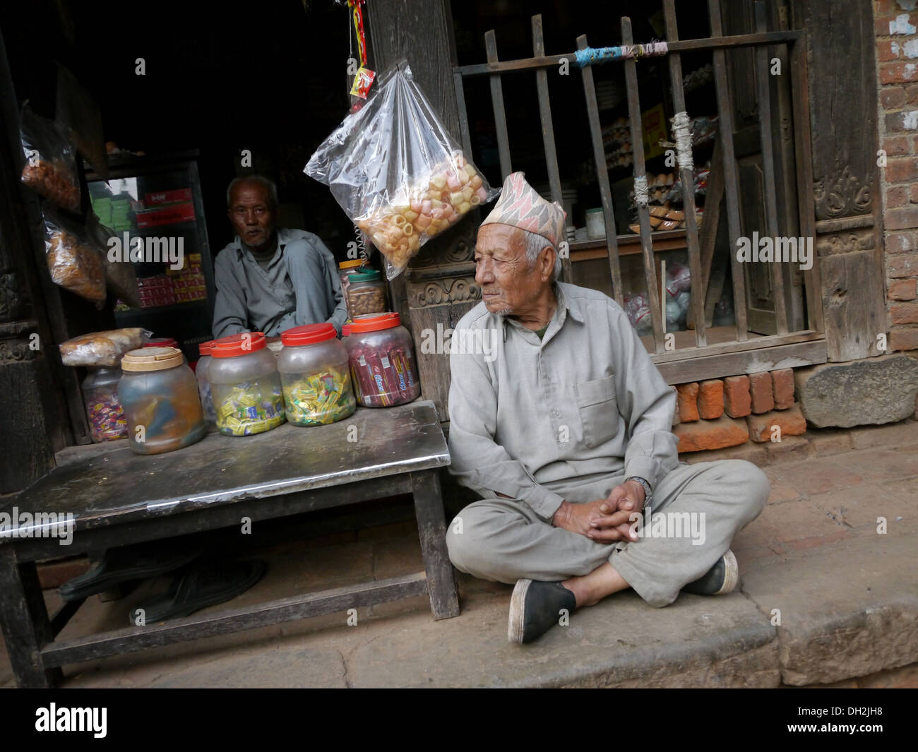 small shop in Bhaktapur, Nepal Stock Photo - Alamy