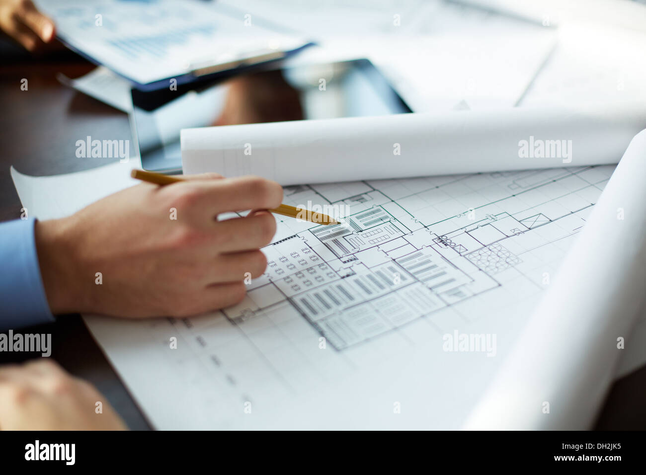 Image human hand pointing paper hi-res stock photography and images - Alamy