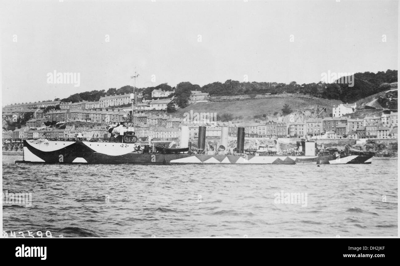 This photo depicts the starboard side of the USS Paulding (DD-22), a U ...