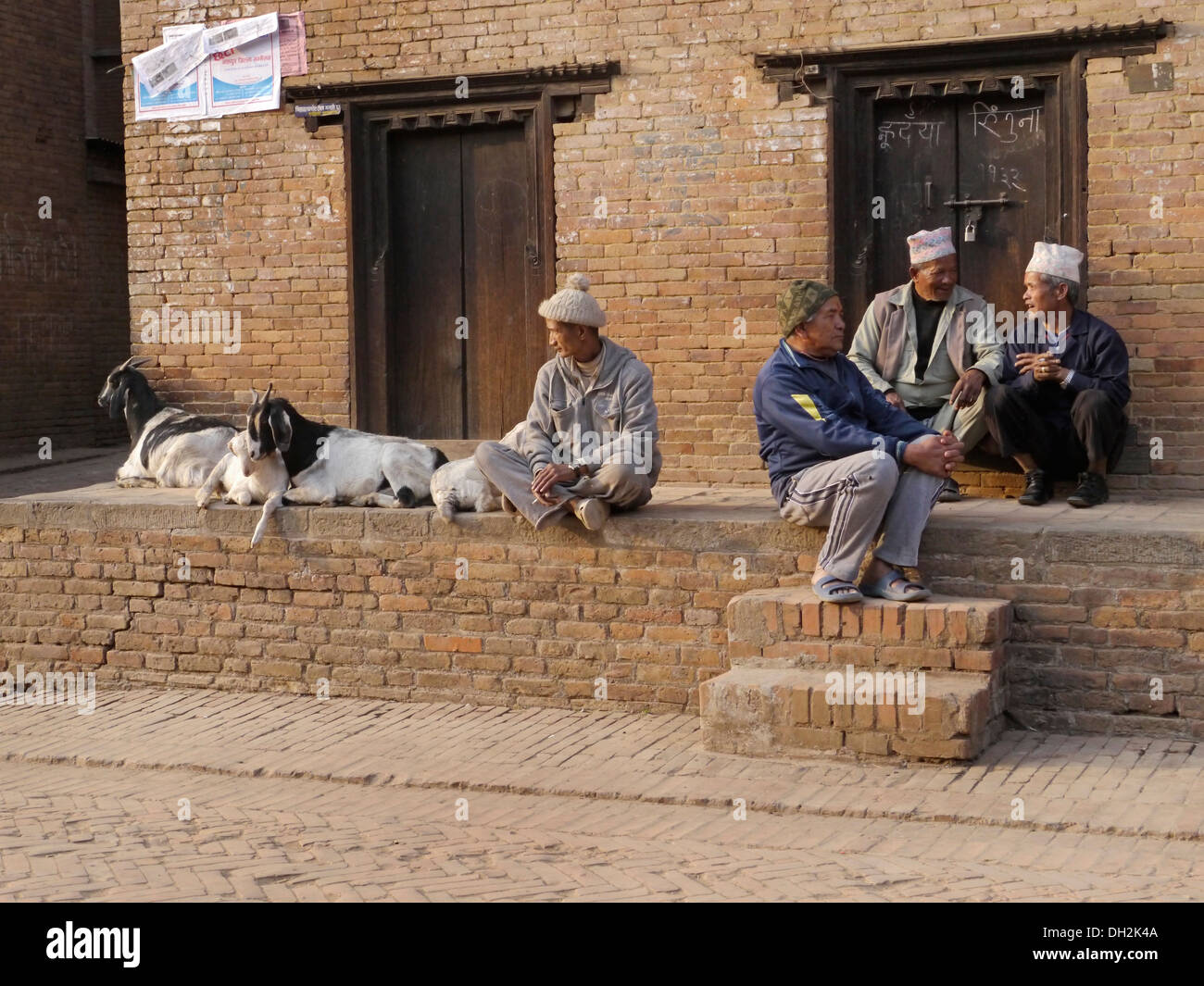 Hindu Newari men in Bakhtapur, Kathmandu Valley Stock Photo - Alamy