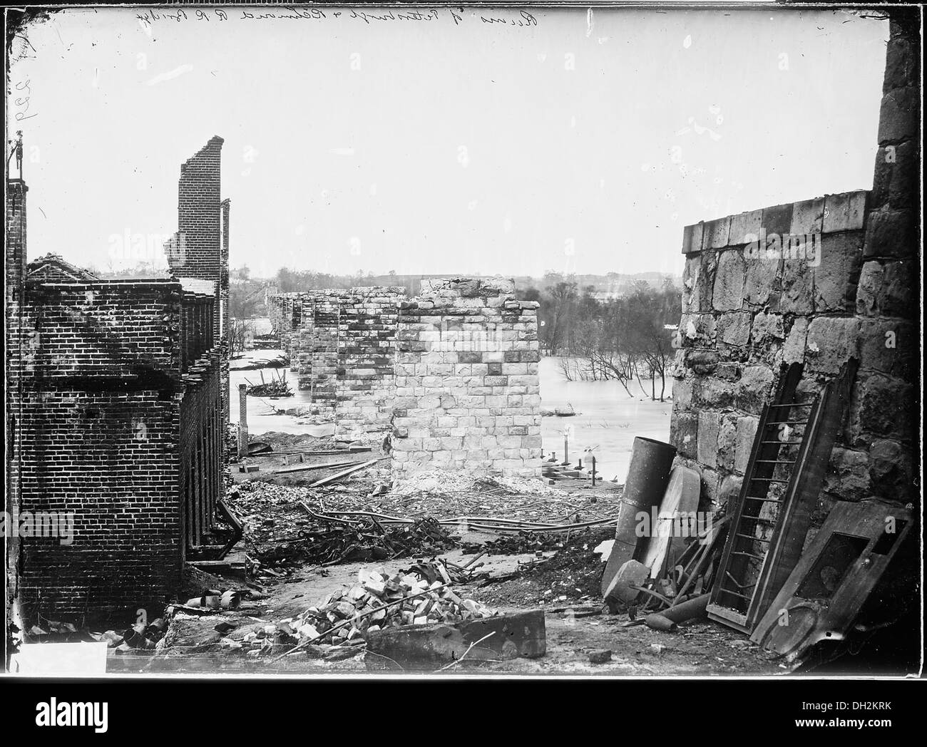Civil war and bridge and virginia hi-res stock photography and images ...