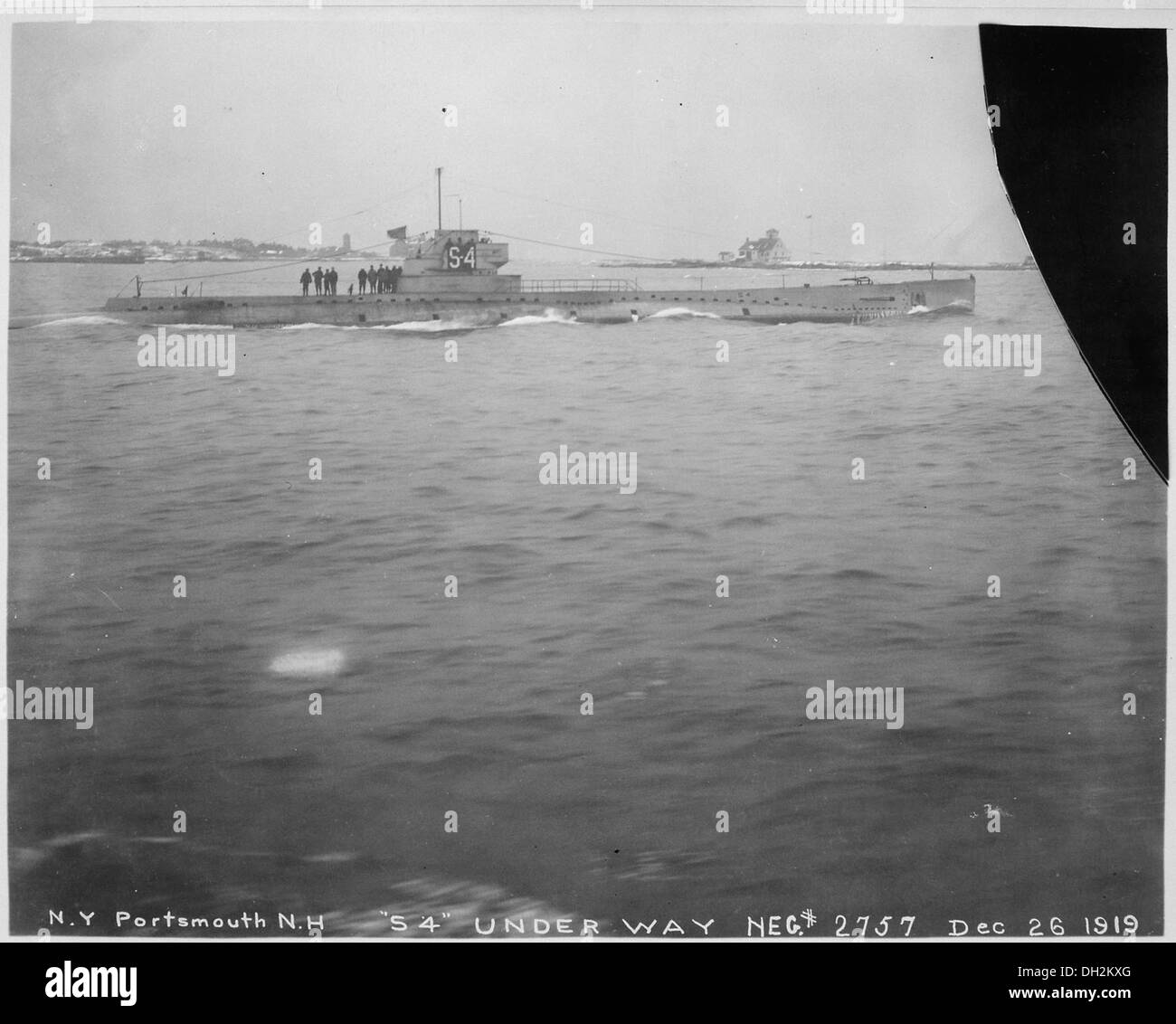 The S4 (SS109) submarine is shown underway on December 26, 1919, with a ...