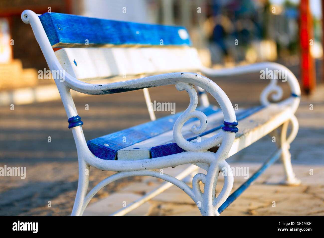 antique metal bench Stock Photo - Alamy
