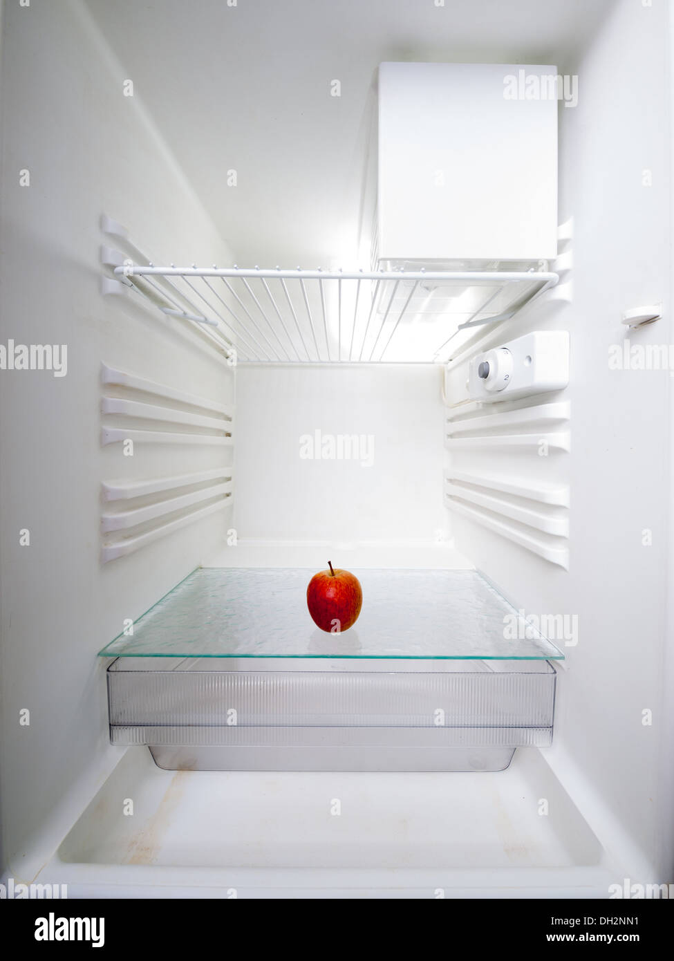 apple in an empty refrigerator Stock Photo - Alamy