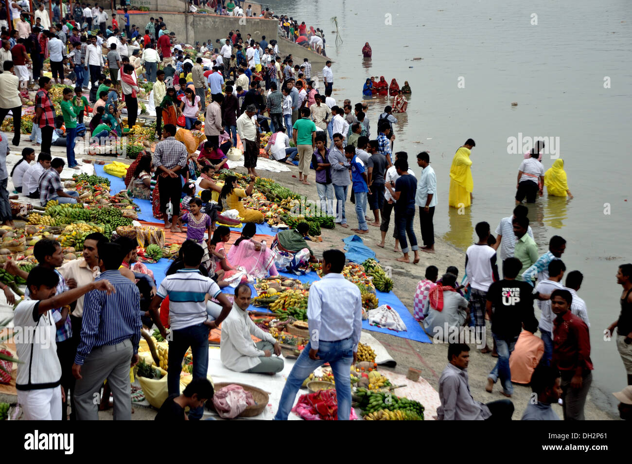 chhath puja festival ganga river kolkata west bengal India Stock Photo ...