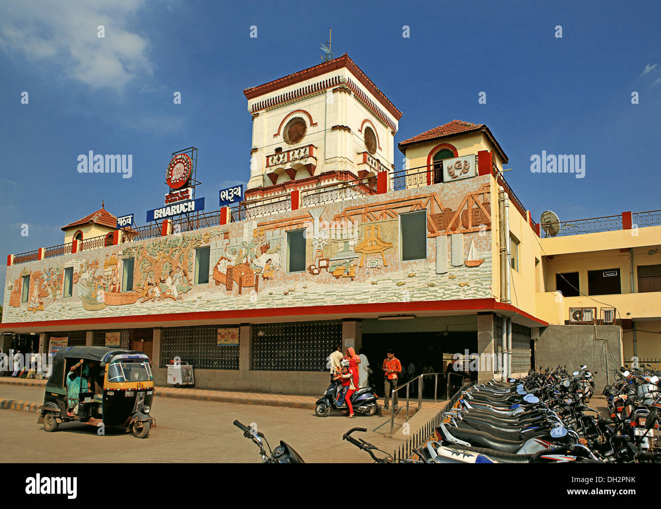 Bharuch Railway Station Gujarat India Asia Stock Photo - Alamy