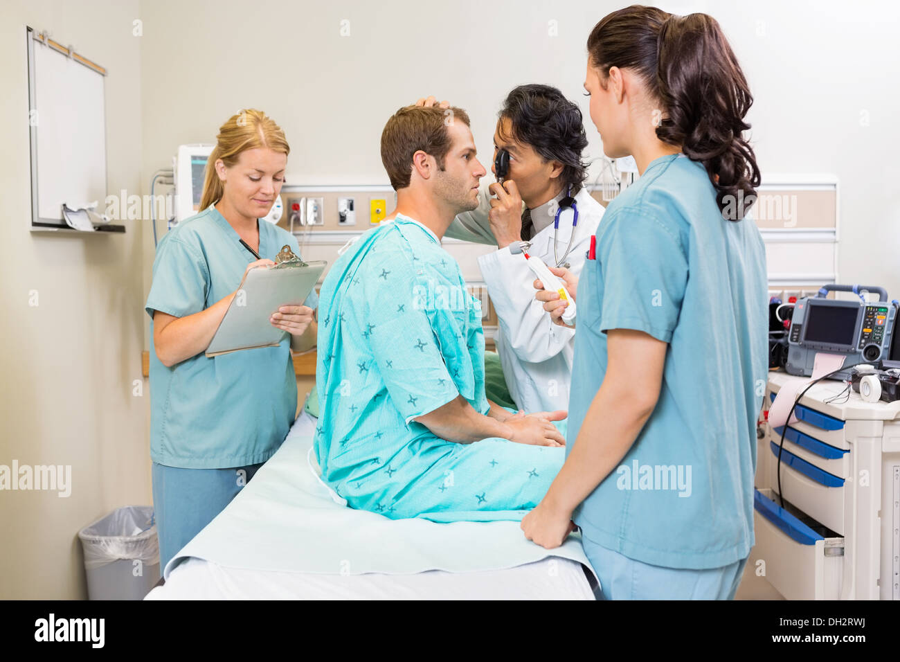 Trauma team emergency hospital hi-res stock photography and images - Alamy