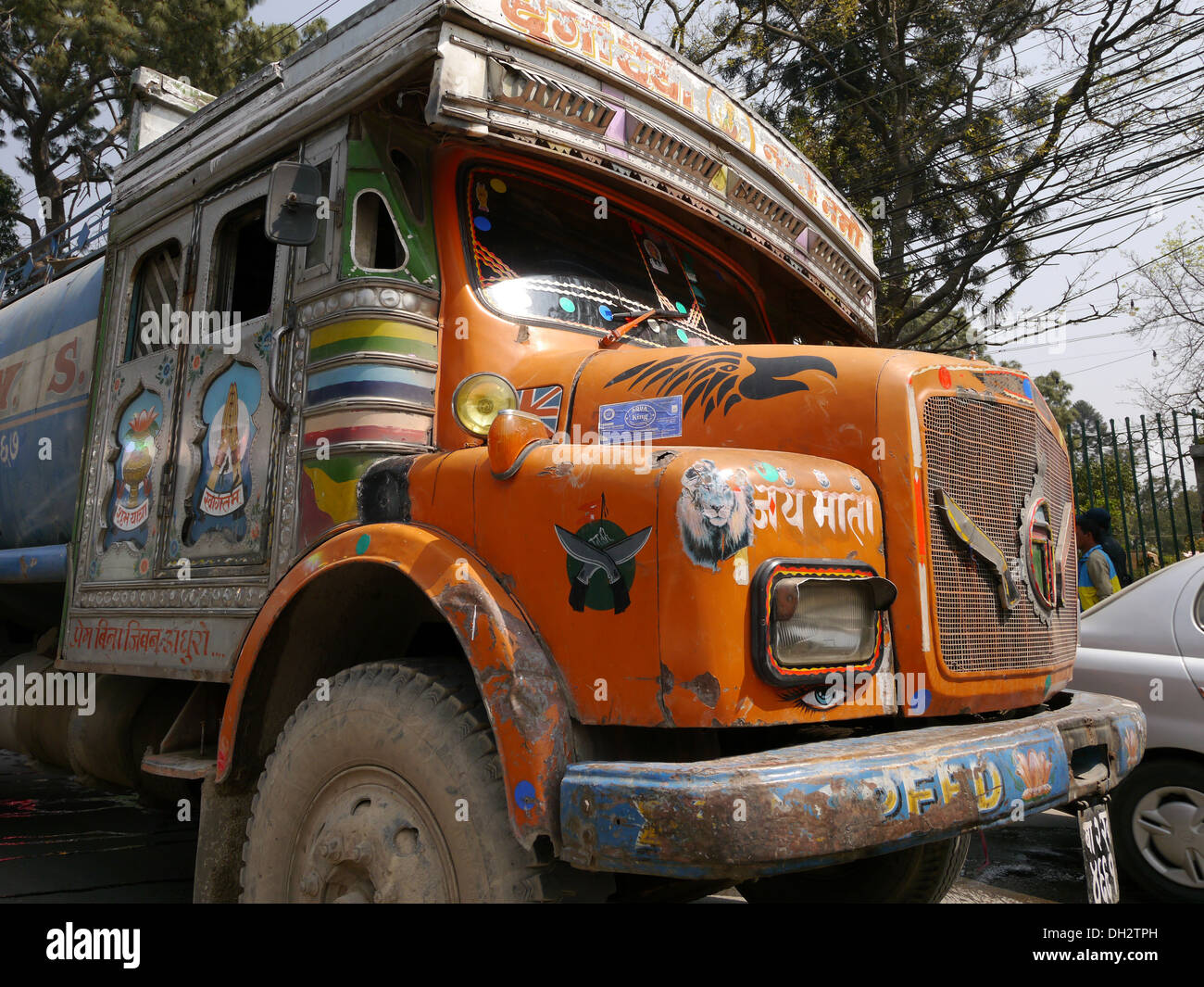 Lorry nepal hi-res stock photography and images - Alamy