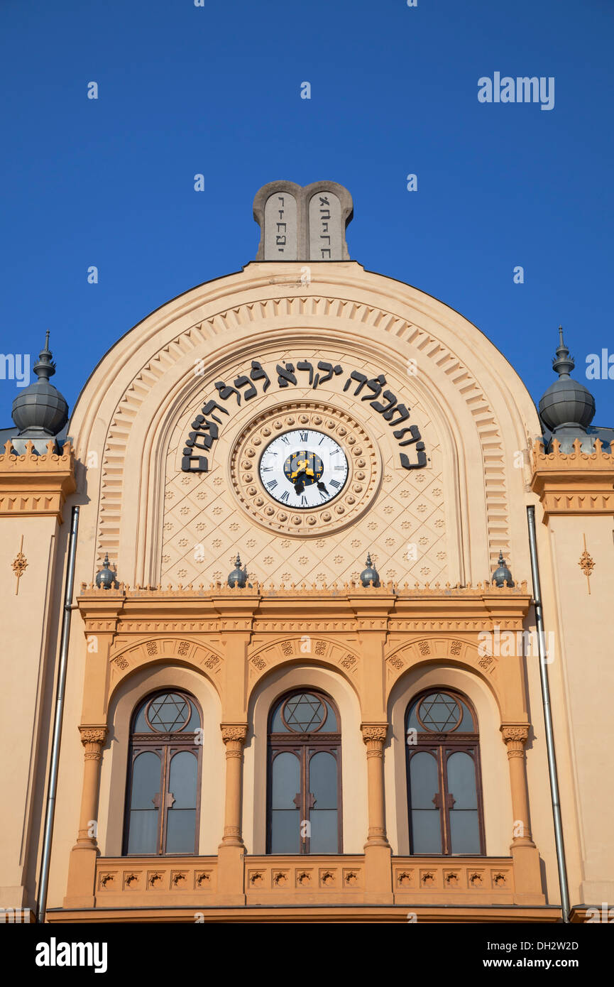 Synagogue in Kossuth Square, Pecs, Southern Transdanubia, Hungary Stock ...
