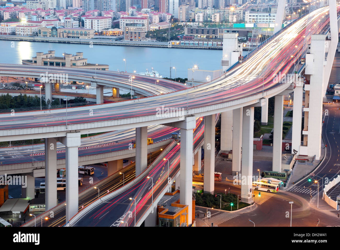 China shanghai nanpu bridge traffic hi-res stock photography and images ...