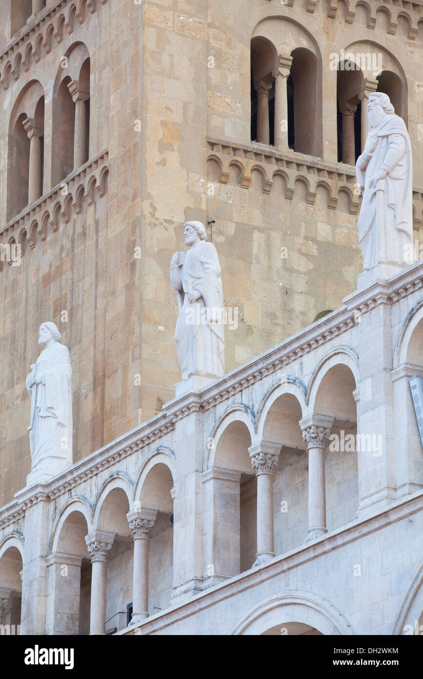 Statues on Basilica of St Peter, Pecs, Southern Transdanubia, Hungary ...