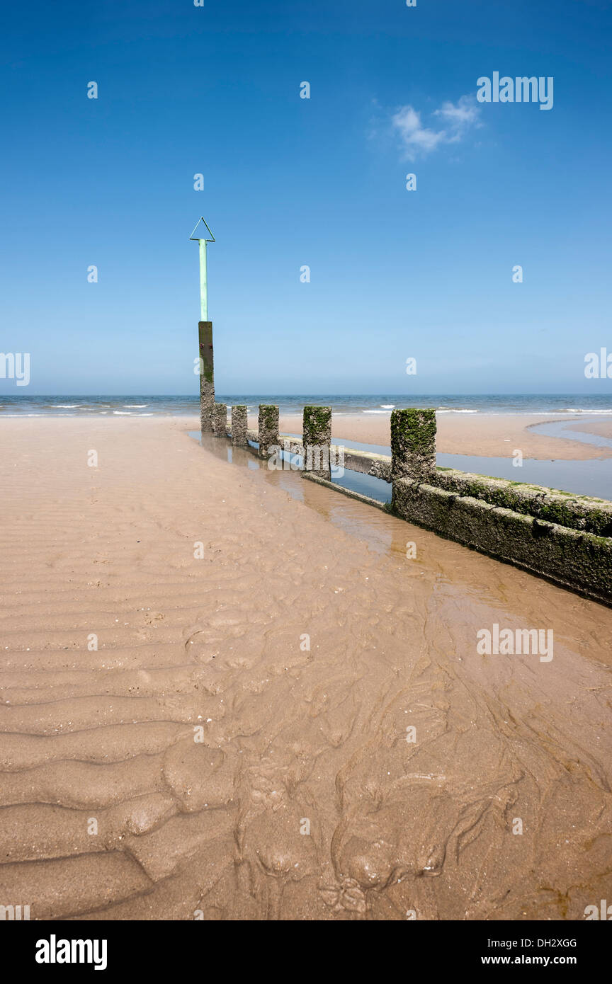 Groynes on the beach-Rhyl Stock Photo - Alamy
