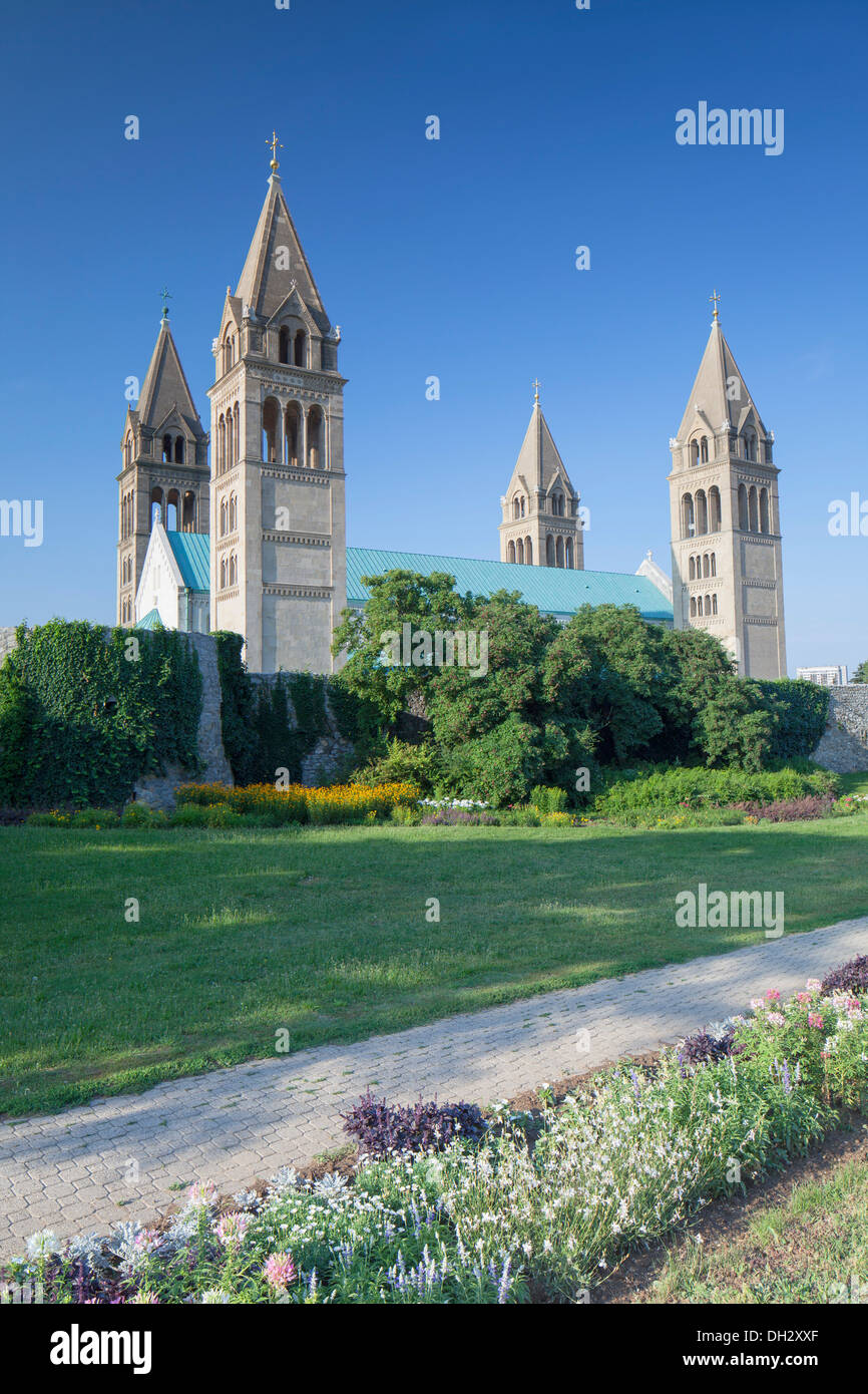 Basilica of St Peter, Pecs, Southern Transdanubia, Hungary Stock Photo ...