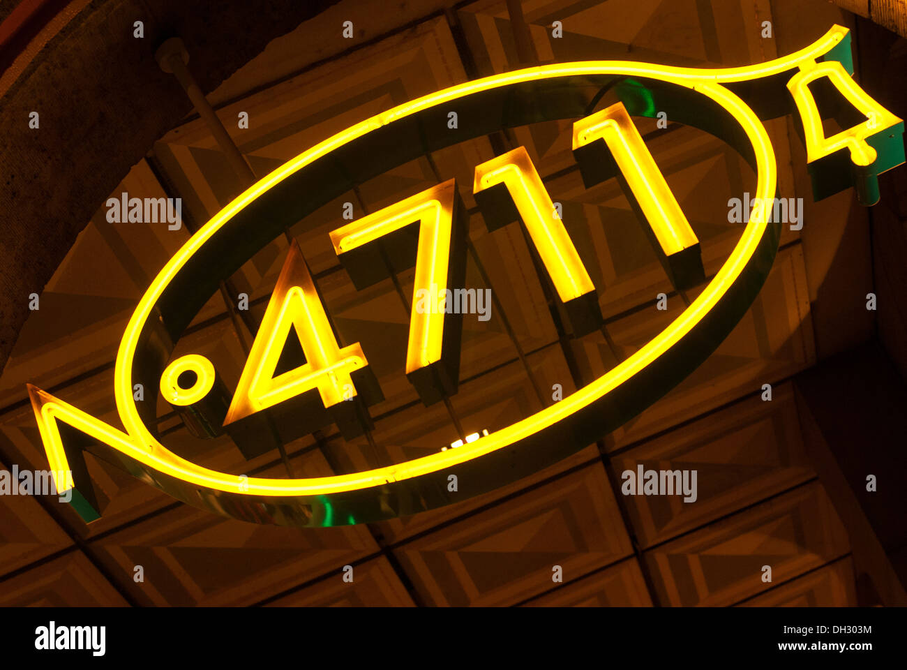 4711 Eau De Cologne Stock Photos & 4711 Eau De Cologne Stock Images - Alamy