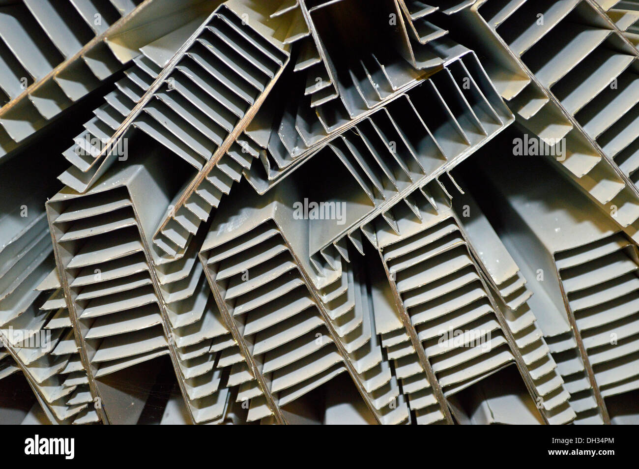 Long end on views of rolled steel components for use in the manufacture ...