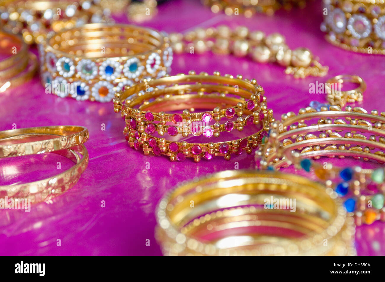 Gold shop india hi-res stock photography and images - Alamy