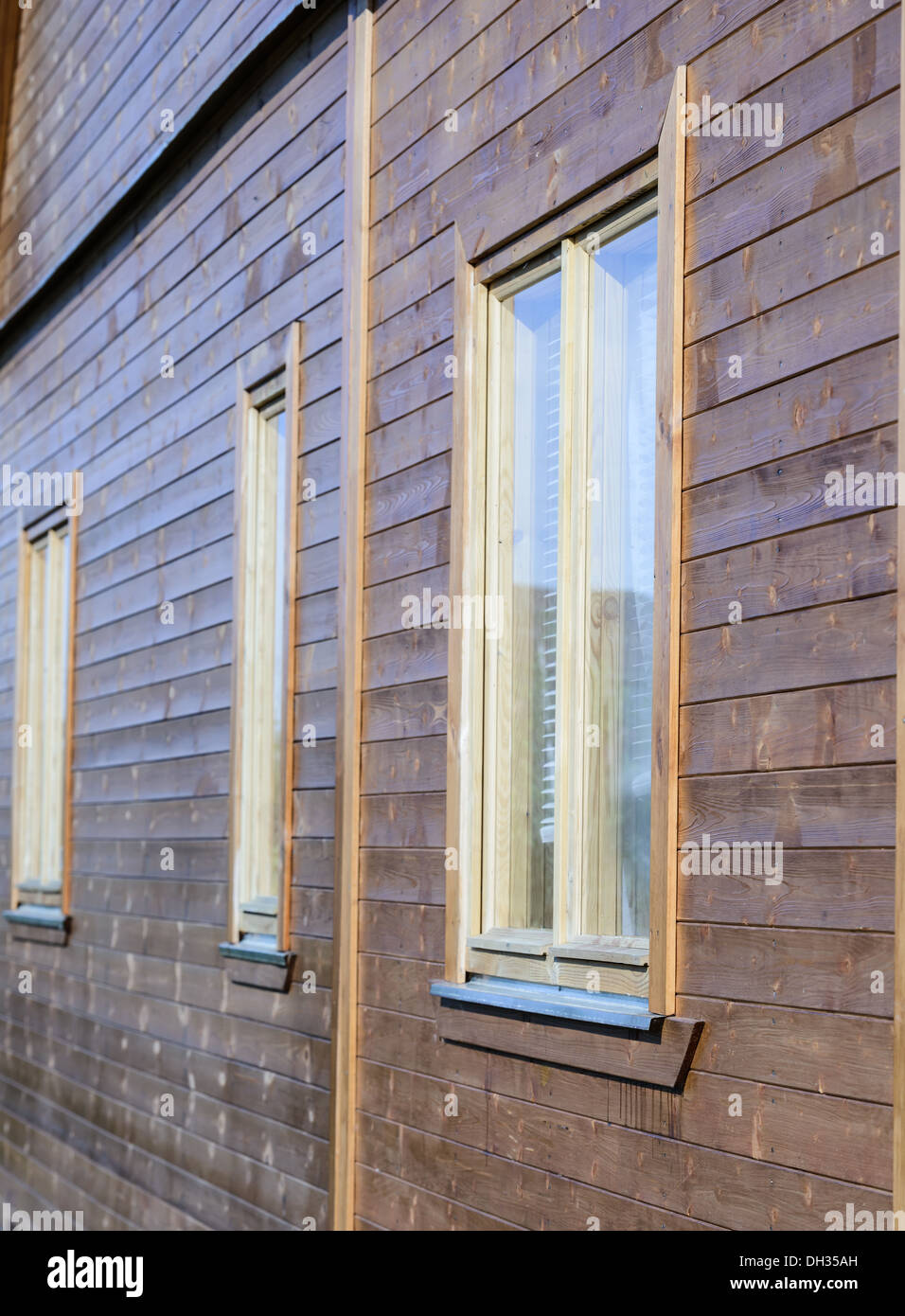 Clean window screen hi-res stock photography and images - Alamy