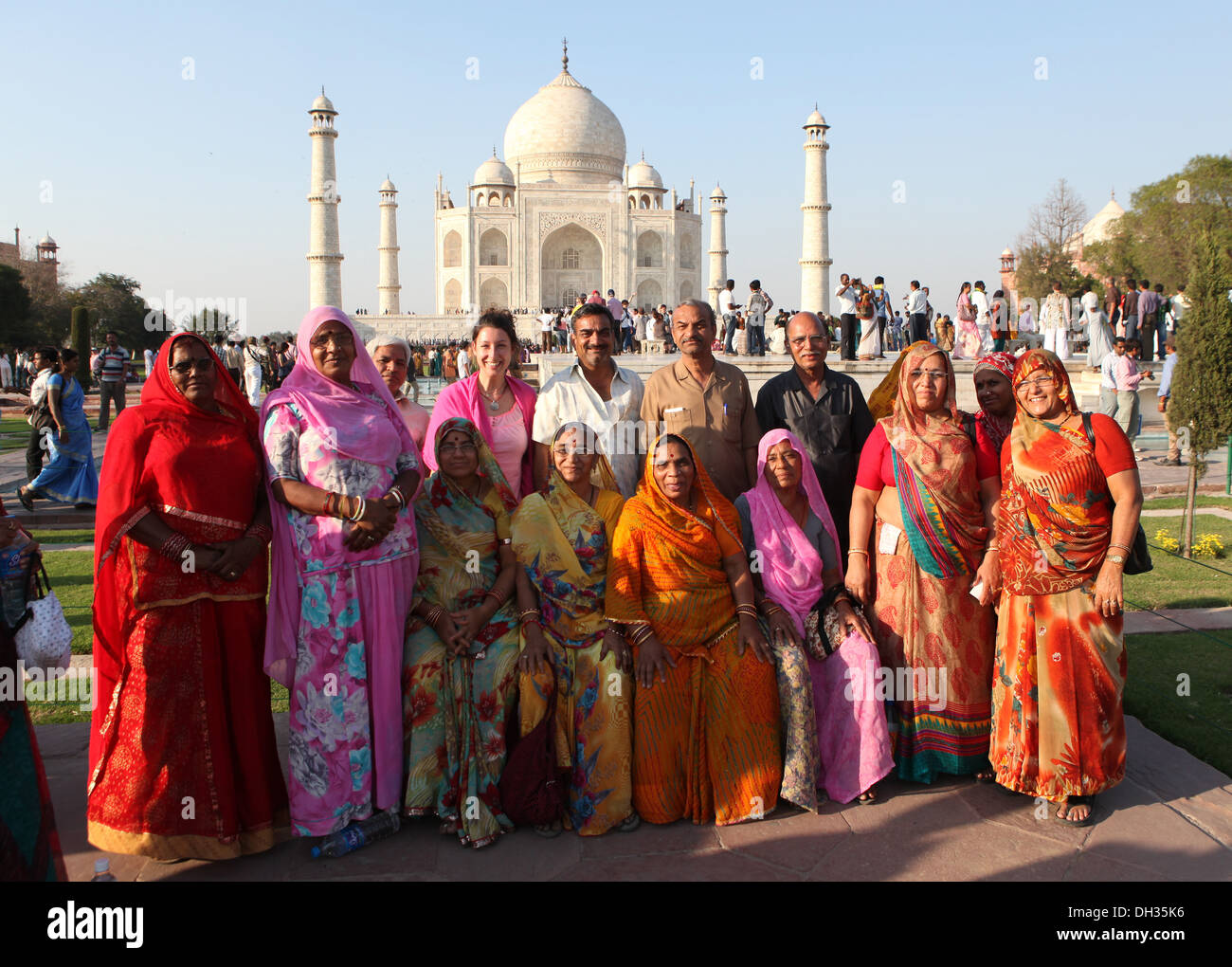 Taj mahal tourists pose hi-res stock photography and images - Alamy