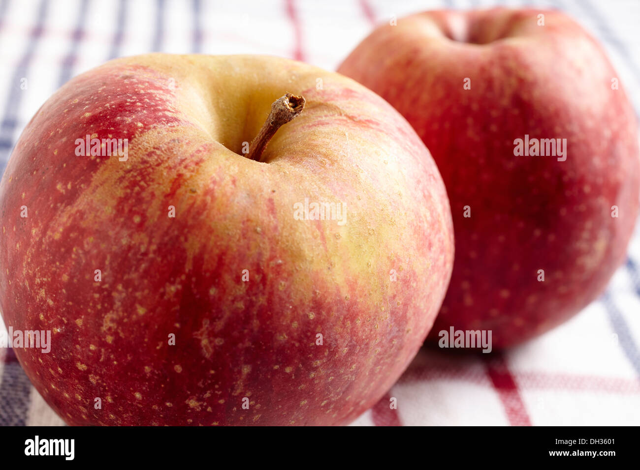 Ripe red delicious apples hi-res stock photography and images - Alamy