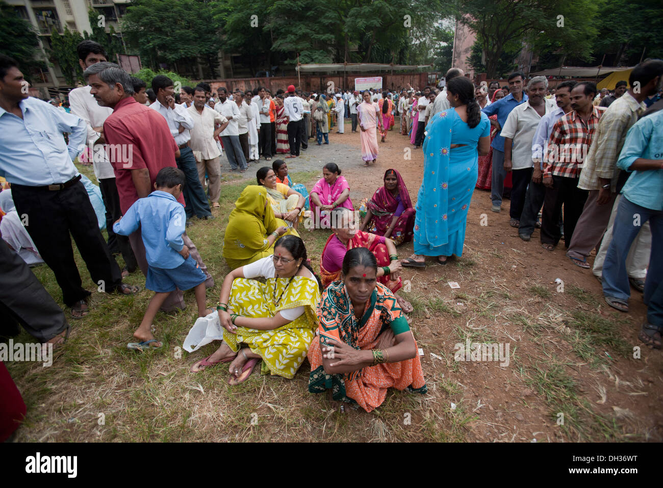Indian men and women hi-res stock photography and images - Alamy