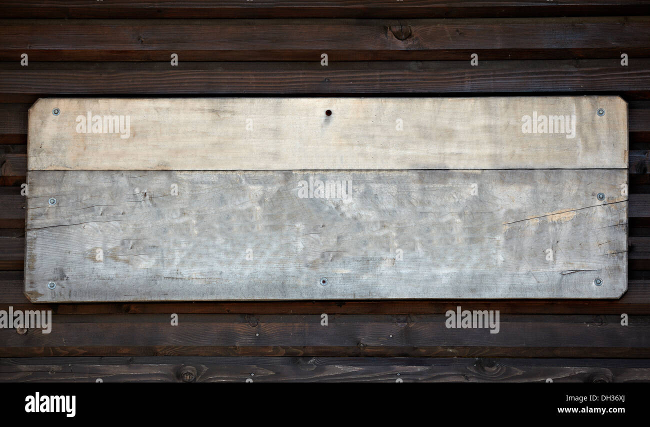 Rustic blank wooden sign arrow hi-res stock photography and images - Alamy
