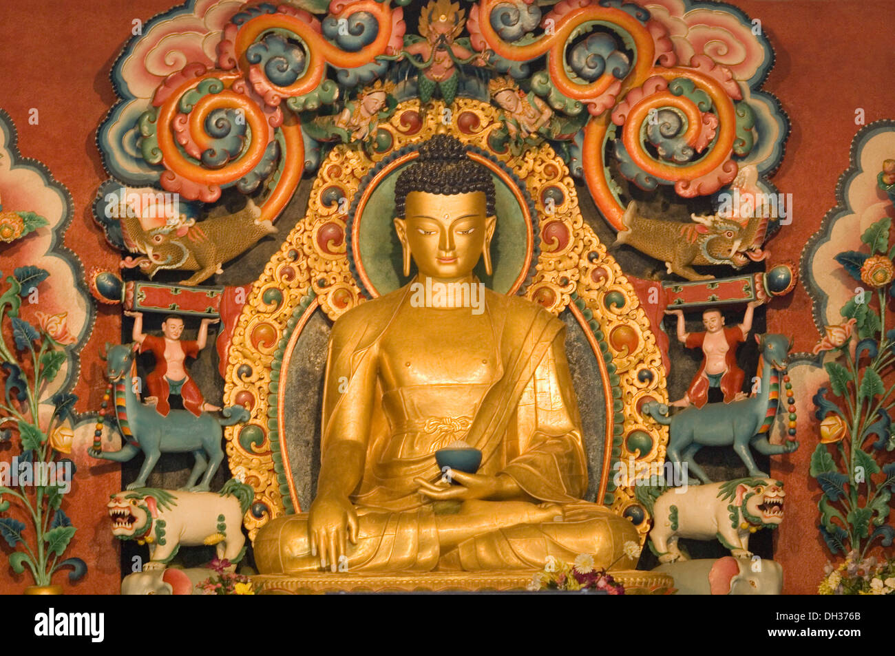 Statue of Buddha in a temple, Gaya, Bihar, India Stock Photo - Alamy