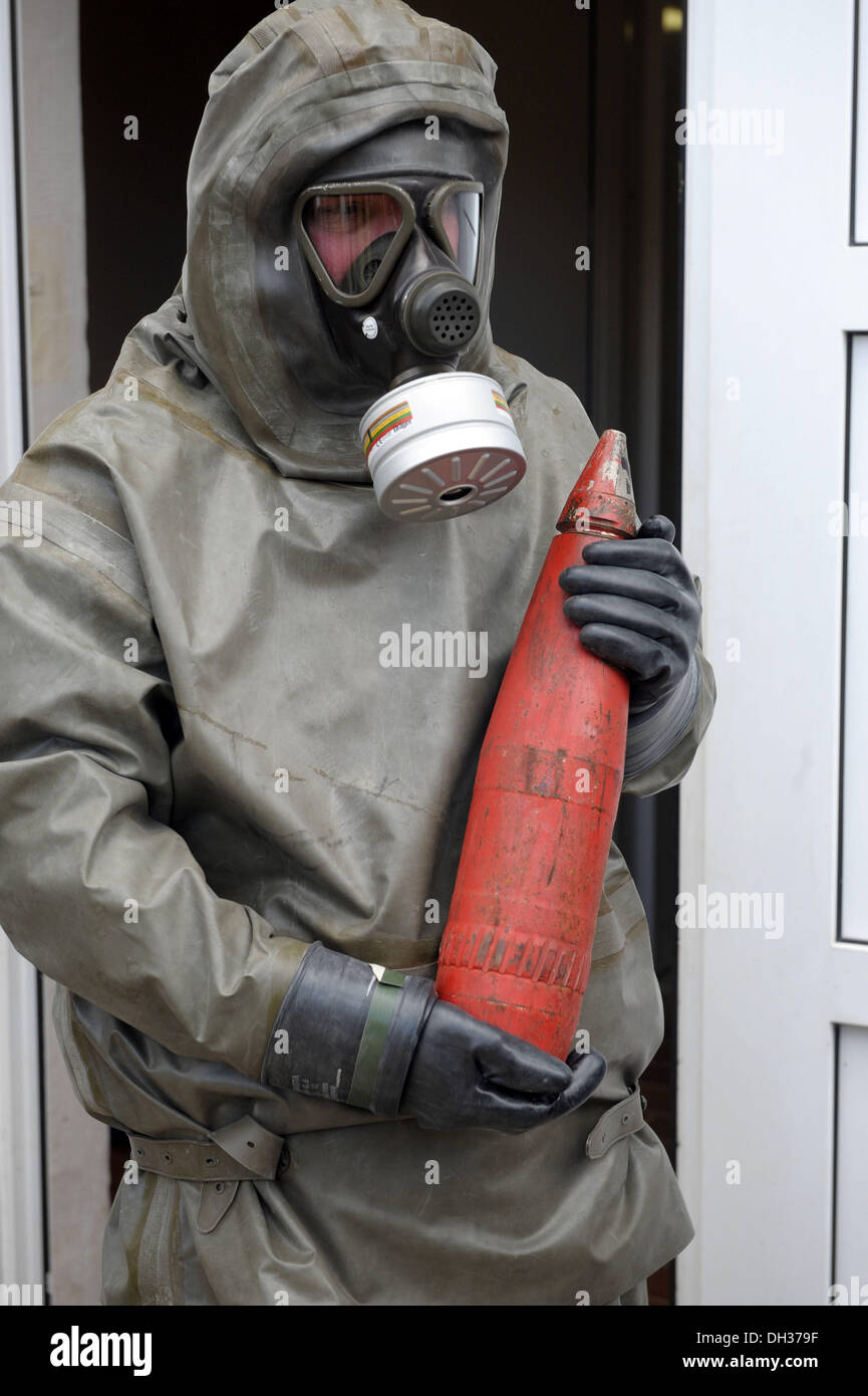 Pyrotechnician hi-res stock photography and images - Alamy