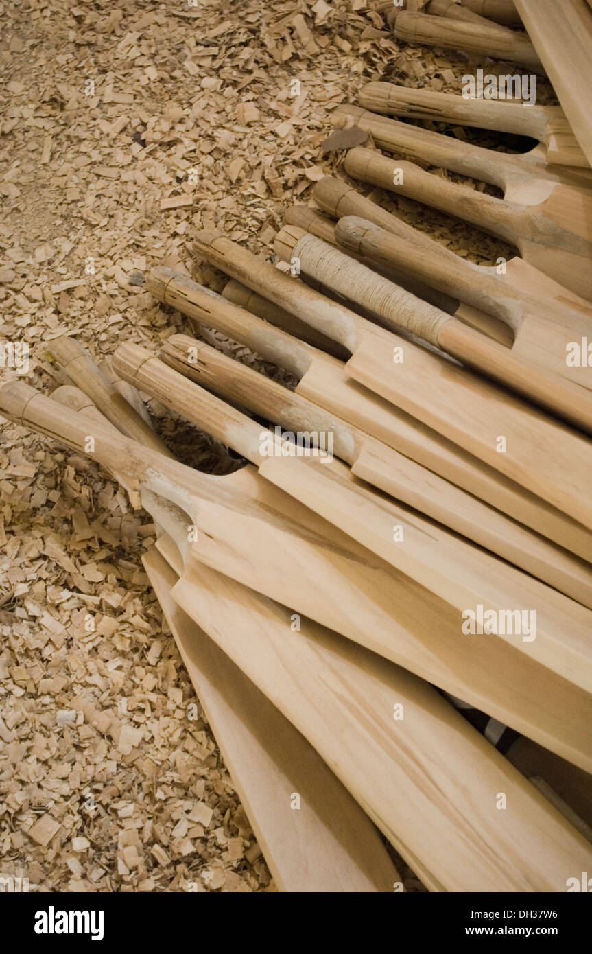 Cricket bats hi-res stock photography and images - Alamy