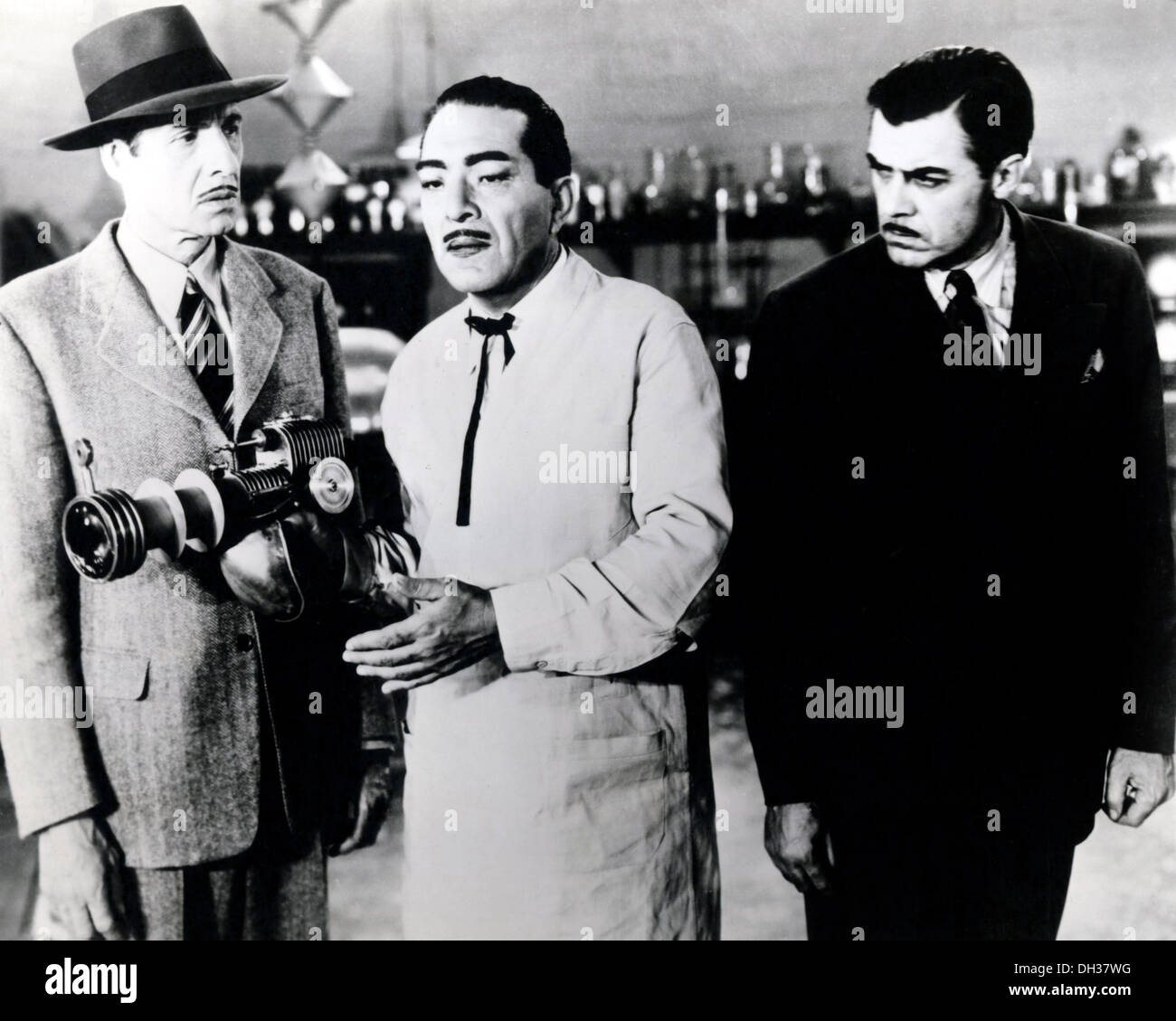 BATMAN 1943) J CARROL NAISH, LAMBERT HILLYER DIR) BATT 005 MOVIESTORE ...