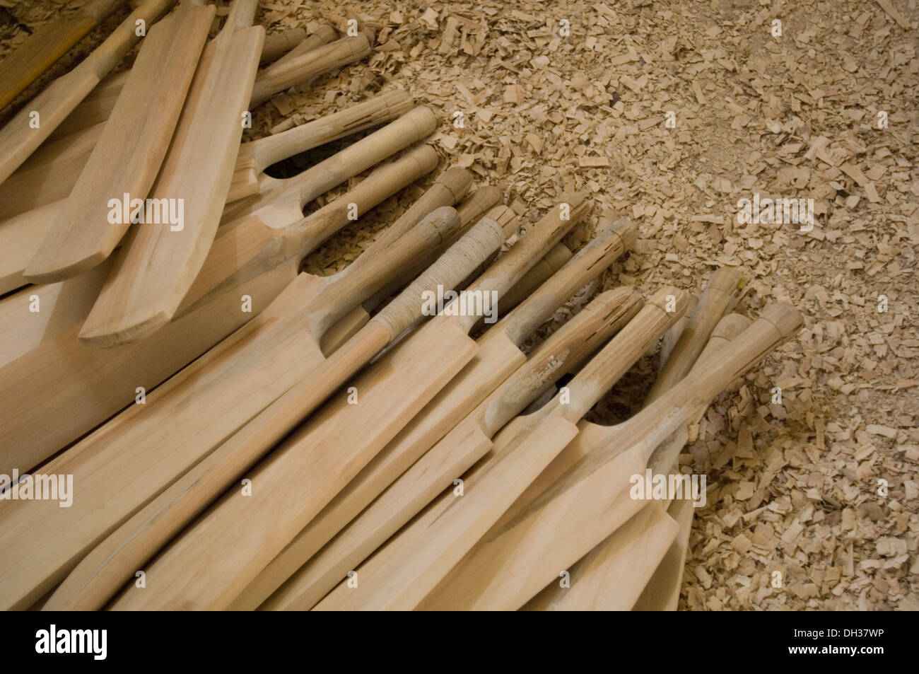 Cricket bats hi-res stock photography and images - Alamy